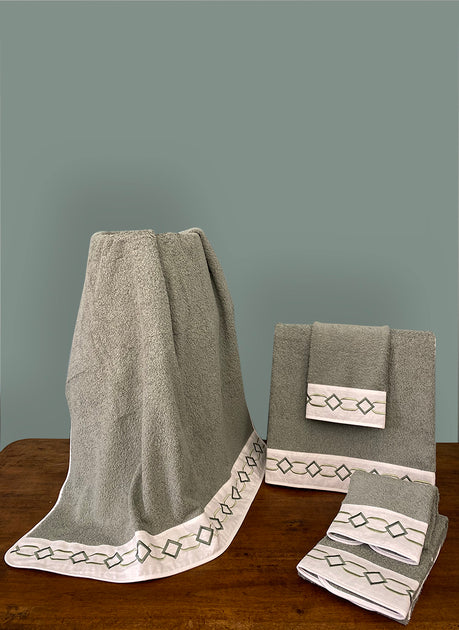 BATH LINENS – Page 2 – Baroni Firenze